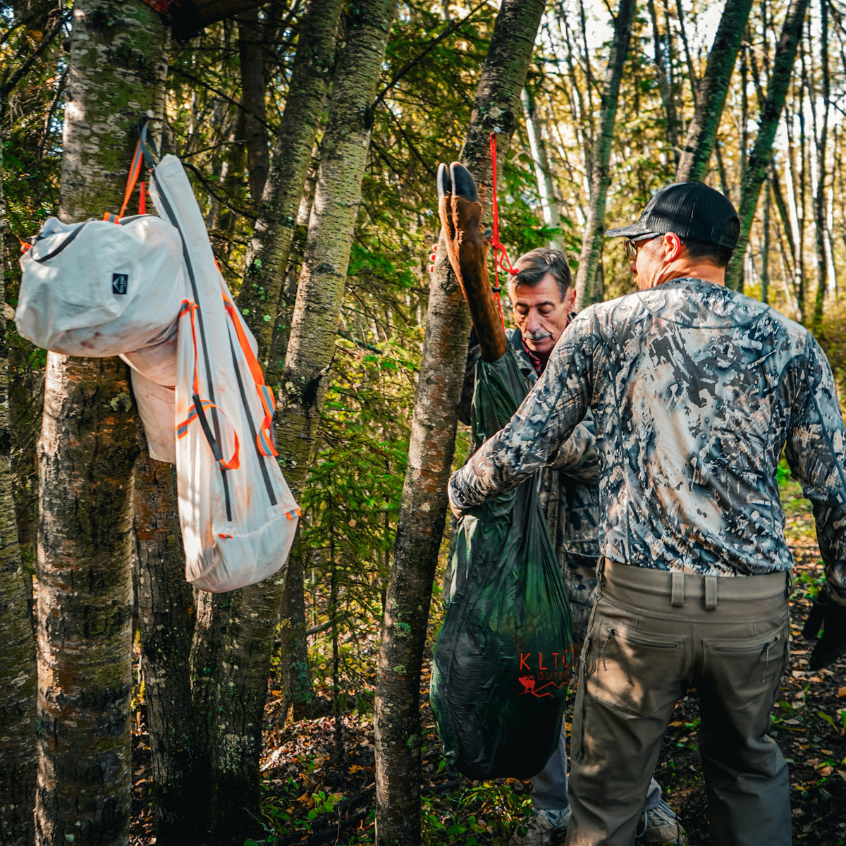 Lightweight vs Midweight Hunting Base Layers: A Breakdown – Skre Gear